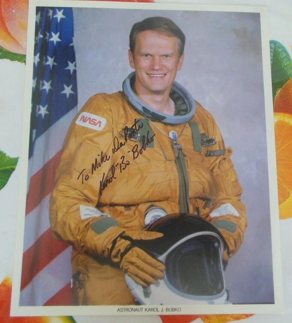 AUTOGRAPHE DE KAROL J. Bobko Sur Photo Nasa Format 20 X 25 Cm ...