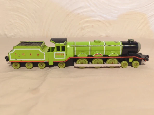 ERTL THOMAS THE Tank engine And Friends Flying Scotsman LNER 4472 £15. ...