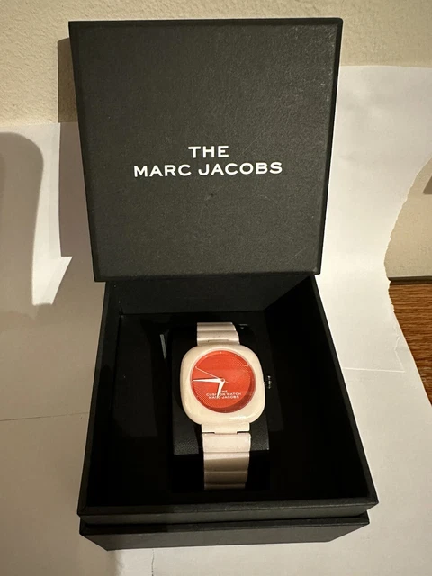 MARC JACOBS THE Cushion Watch Red Dial Pink Ladies Watch MJ0120184711 ...