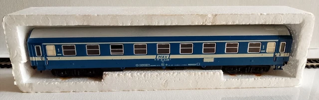 SCHICHT 5452522/426/78 HO Gauge MAV 1ST CLASS PASSENGER COACH Boxed £16 ...
