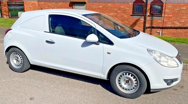 VAUXHALL CORSA VAN 1.3 CDTi 2010 White 124,000 Miles. FSH. MOT Jan 26 £ ...