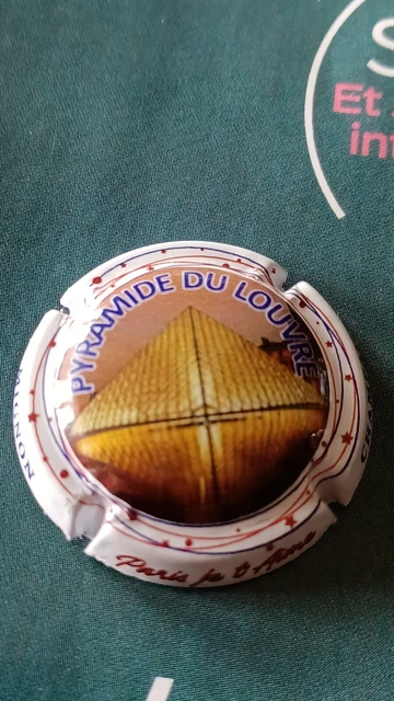 CAPSULE DE CHAMPAGNE pierre mignon N'201q "Paris Je T'aime" Pyramide Du ...