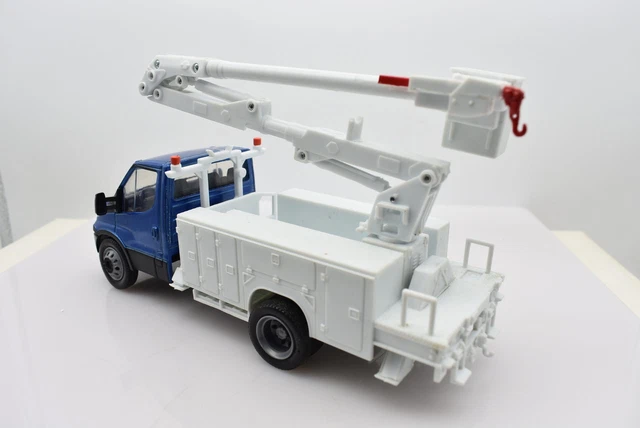 MINIATURE CAMION AUTO 1:3 6 Iveco Daily Modélisme Static De Véhicules ...