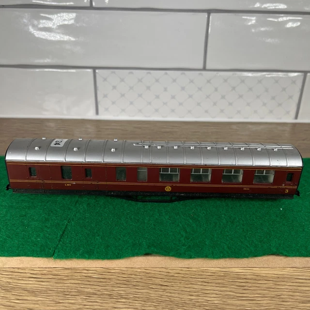 HORNBY TRI-ANG LMS Brake Third Coach - 00 Gauge - Model Railway - No ...