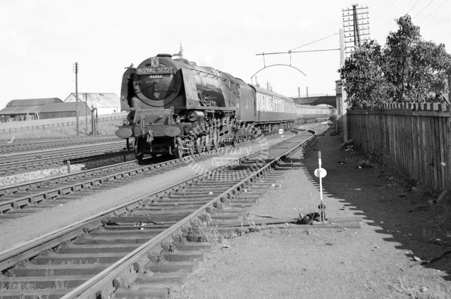 PHOTO BR BRITISH Railways Steam Locomotive Class 8P 46253 at Carstairs ...