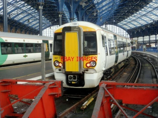 PHOTO CLASS 387 387114 At Brighton Railway Station (4) Thameslink Class ...