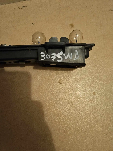 PLATINE DE FEU Arrière Droit Peugeot 307 SW Phase 1 2002 EUR 17,60 ...