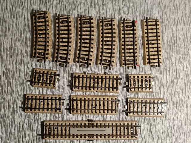 MARKLIN - LOT de 13 Rails, contact, courbe, droit, etc. Voie M - H0 1/ ...