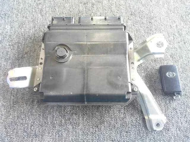 TOYOTA VITZ 2009 DBA-SCP90 Unità di controllo motore 8966152M70 [usato ...