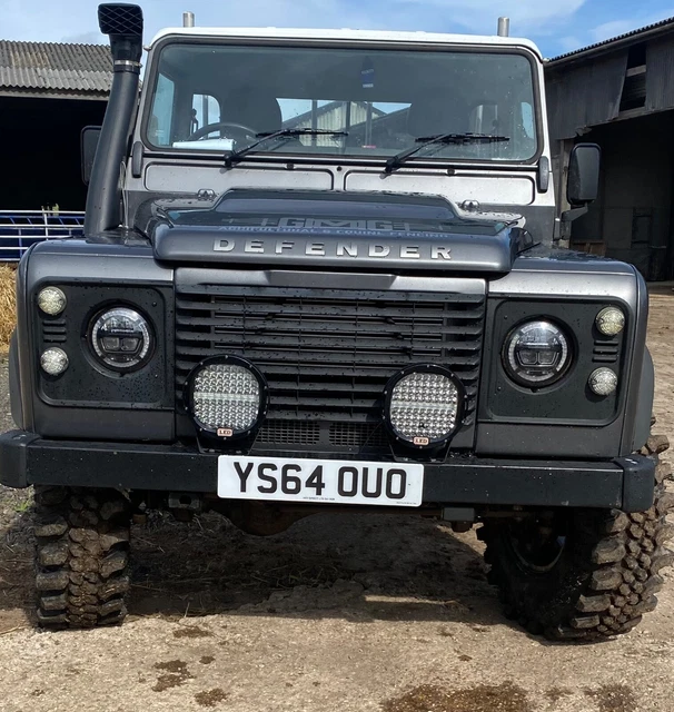 LAND ROVER DEFENDER 110 2.2TDCi County 4WD E4 2dr(High Capacity) 2014 £ ...
