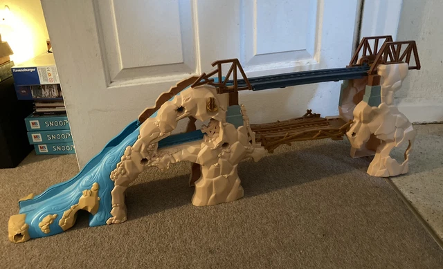 THOMAS THE TANK Engine Tomy Trackmaster Action Canyon Tumbling Bridge ...