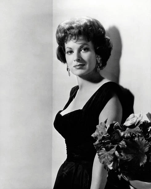 IRISH ACTRESS MAUREEN O'Hara circa 1960 Old Movie Photo 1 $8.03 ...