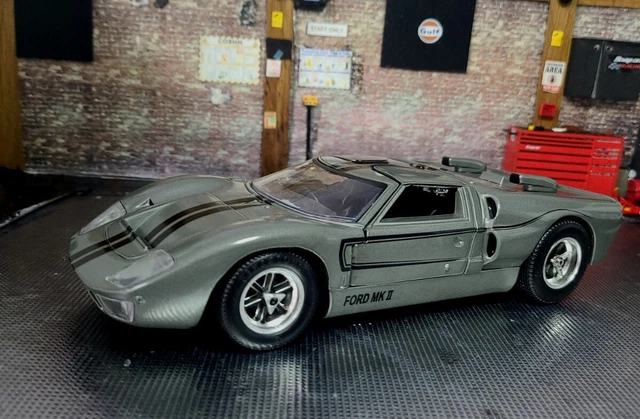 FORD GT40 STREET version grey 1:18 diecast model car Universal hobbies ...