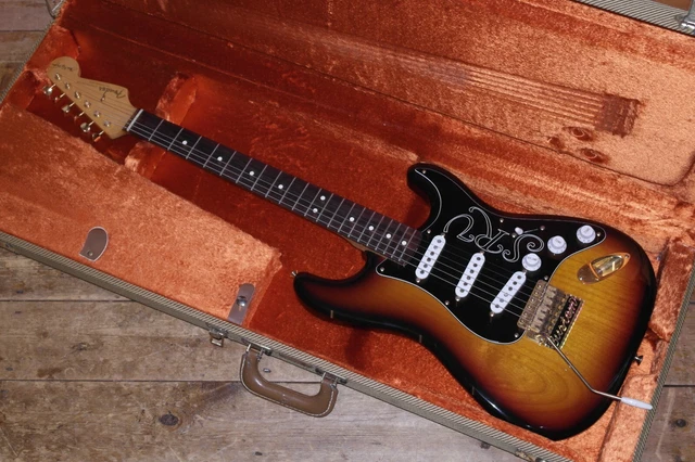 1992 FENDER SRV Stevie Ray Vaughan Signature Stratocaster Brazilian ...