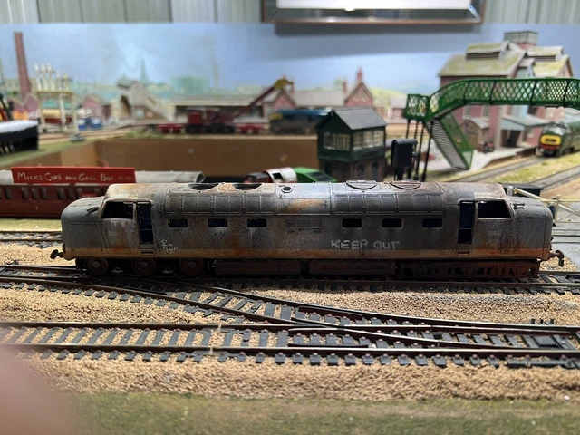 CLASS 55 DELTIC Heavily Weathered Diesel Loco Train Layout Sidings ...