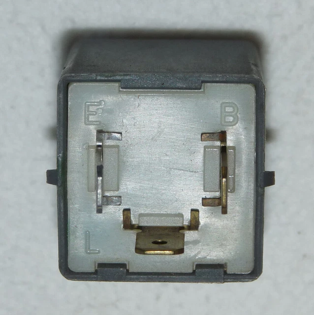 VESPA ET4 125 Relais E-B-L 3 pin REA 294859 Fernschalter Anlasser ...