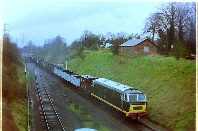 35MM RAILWAY COLOUR Negative Hymek D7018 on the Great Central Railway £ ...