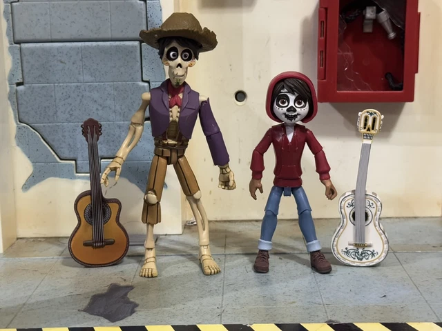 DISNEY STORE / Pixar Coco Toybox Miguel & Hector Action Figure Set ...