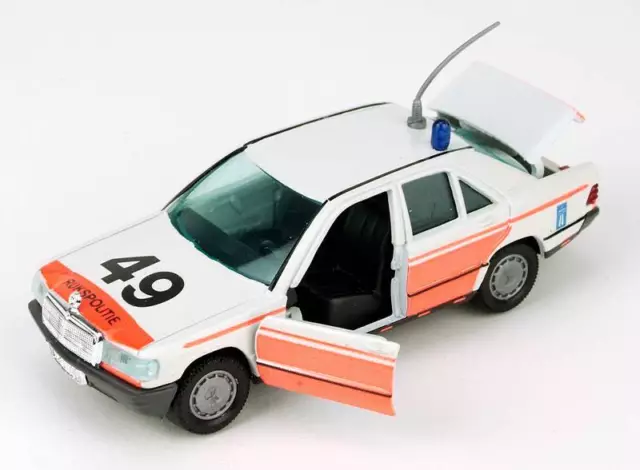 MERCEDES-BENZ 190 E POLIZEI dutch police car rukspolitie GAMA 1/43 EUR ...