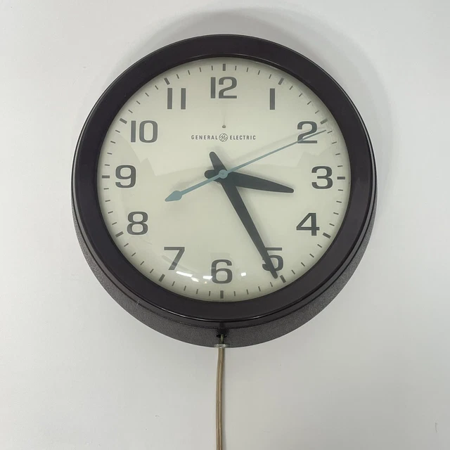 VINTAGE WALL CLOCK General Electric 2008A Bubble Face School Plug In GE ...