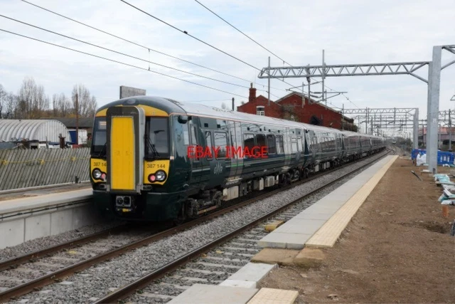 PHOTO CLASS 387 Electrostar 4-Car Emu No 387 144 At Southall £2.00 ...
