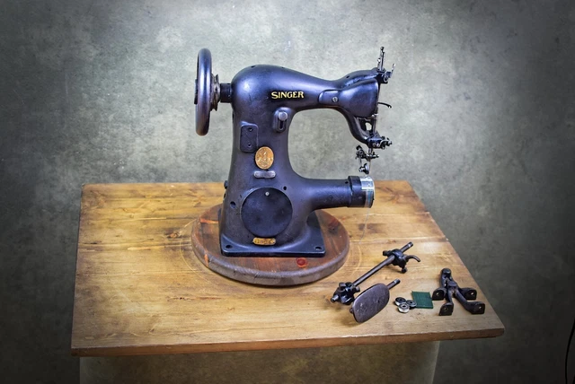SINGER 18 SEWING Machine Head 18-15 Cylinder Arm Lefty Shoemaker ...