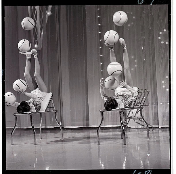 THE BARONTON SISTERS On Hollywood Palace 1964 OLD TV PHOTO 2 £5.28 ...