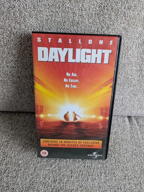DAYLIGHT - VHS - Sylvester Stallone - 10 Minutes Of Exclusive Footage £ ...