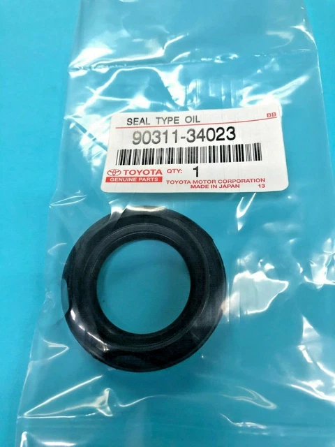 GENUINE TOYOTA (1984-2015) Oil Seal, Front Drive Shaft (Right Side ...