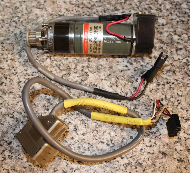 MAXON MOTOR A-MAX mit Encoder/ Tacho, 20W, Planetengetriebe EUR 18,00 ...