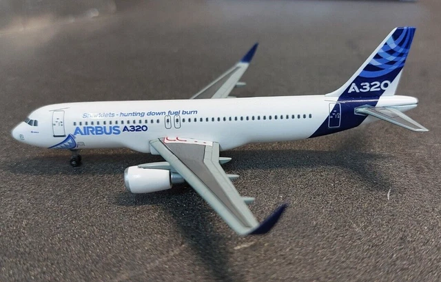 DRAGON WINGS AIRBUS A320 Special Sharklet Livery 1.400 scale Model £3. ...