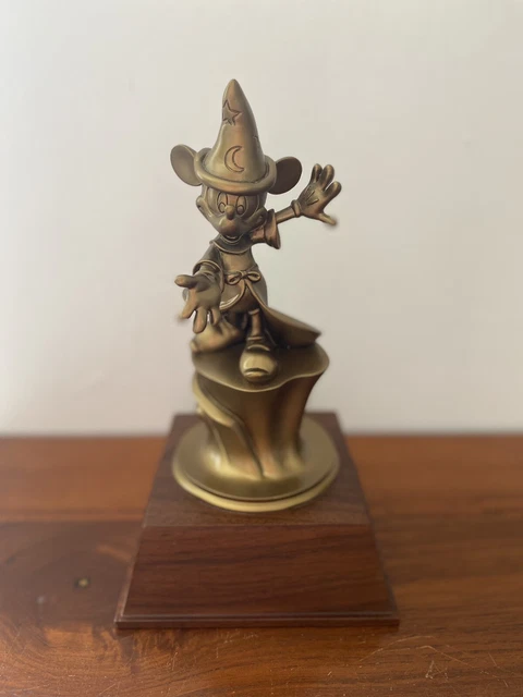 RARE STATUE CAST member disney Mickey Fantasia Disneyland Paris EUR 200 ...