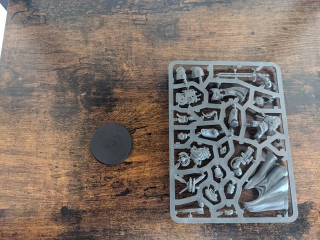 LEGION PRAETOR WITH Power Sword Space Marines Horus Heresy 40k 30k £6. ...