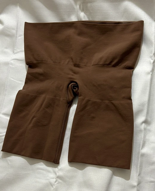 SKIMS NWOTSEAMLESS SCULPT Mid Thigh Shorts Cocoa Size Small £23.58 ...