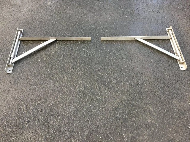 HORSE BOX RAMP Fasteners and stainless steel with rubber fasteners £60. ...