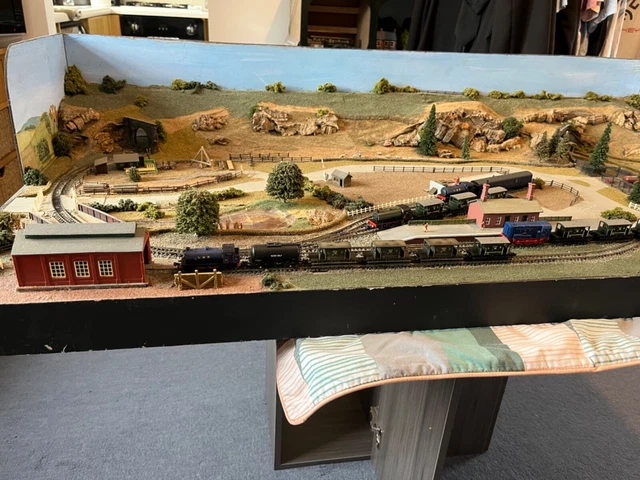 N GAUGE LONGMOOR Military Railway Model Layout.Complete with all Trains ...