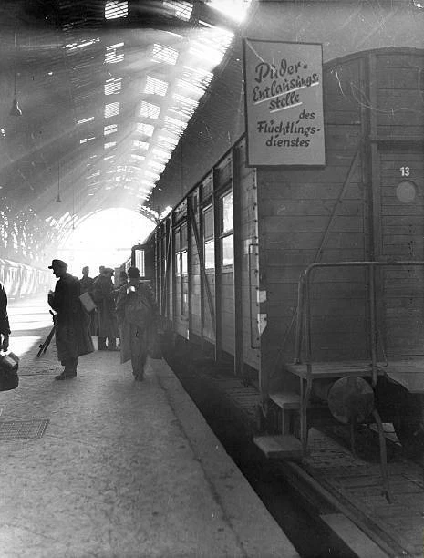 POWDER - DELOUSING point in freight wagons at the main station in - Old ...