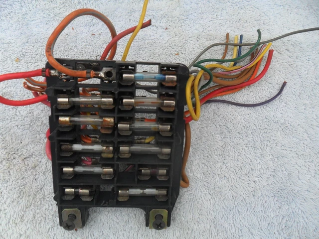HOLDEN WB HZ Hx Hj Hq Dash Fuse Box Holder Statesman Gts Premier Ute ...
