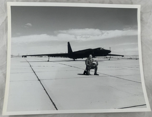 VINTAGE GLOSSY PHOTO Edwards AFB California USAF AFTC #35 Lockheed U-2 ...
