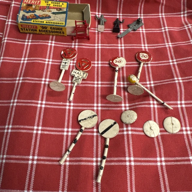 OO GAUGE PRE 1960's Road Signs Model Railway possibly Merit plus sack ...