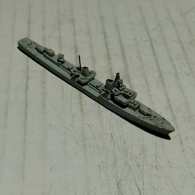 VINTAGE 1/1200 SCALE Ww2 Cruiser Battleship Boat Ship Model Z46, 129(S ...