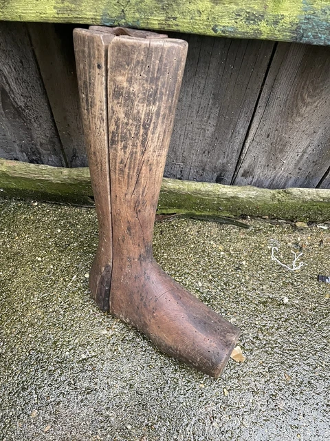 ANTIQUE VICTORIAN WOODEN BOOT STRETCHER last tree form mould folk art ...