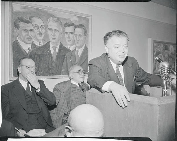UNION PRESIDENT DAVID Dubinsky Speaking At Ilgwu 1950 Political Old ...