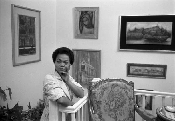 EARTHA KITT AT home January 1957 OLD PHOTO 3 £4.31 - PicClick UK