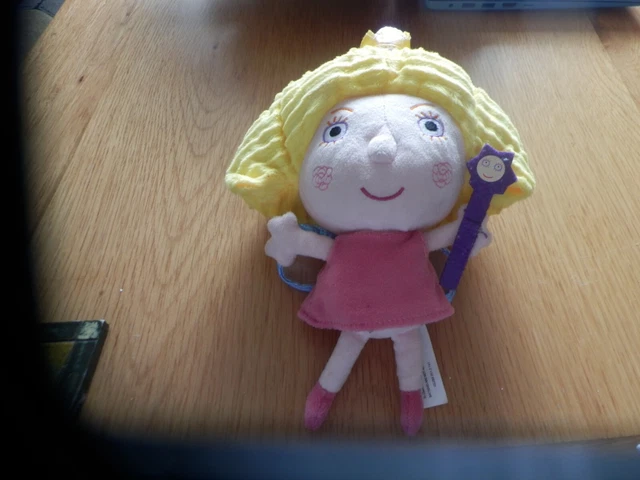 TALKING PRINCESS HOLLY 10" soft plush doll BEN AND HOLLY'S LITTLE ...