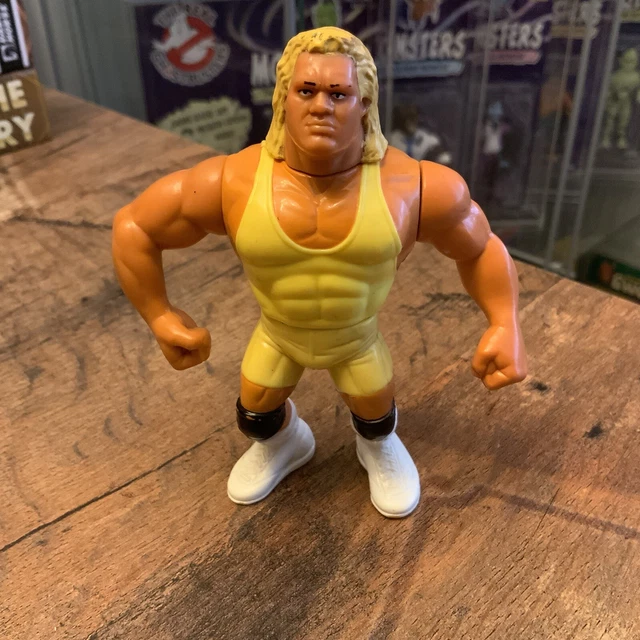 HASBRO WWF MR Perfect Action Figure Wrestler WWE Retro Vintage Yellow £ ...