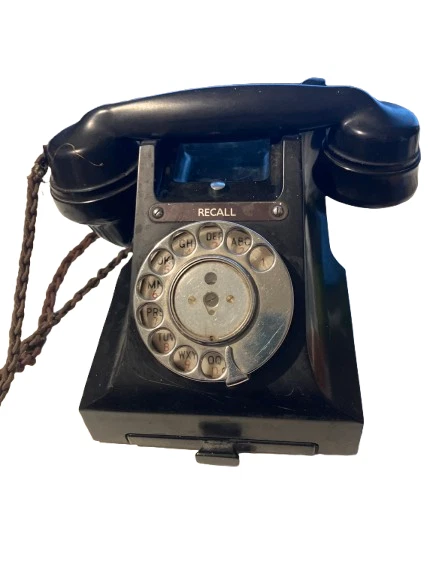 A 1956 ERICSSON-MADE GPO 330L operator/switchboard-type bakelite ...