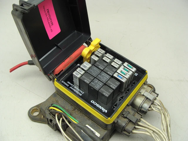 2008 AUTOCAR VANSCO Multiplexed Vehicle Electrical Center Bussmann 31M ...