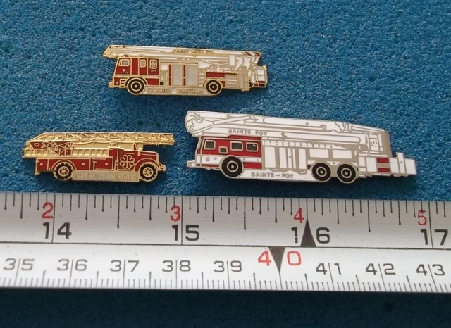 LOT OF (3) Feu Fire Pompier Firefighting Rescue Camion Truck Pin ...