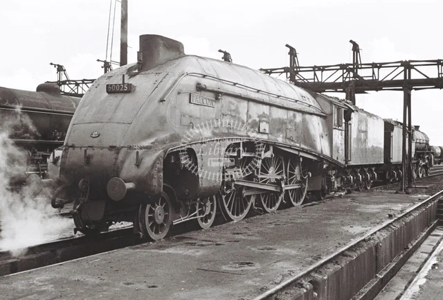 PHOTO BR BRITISH Railways Steam locomotive 60025 Falcon Class New ...